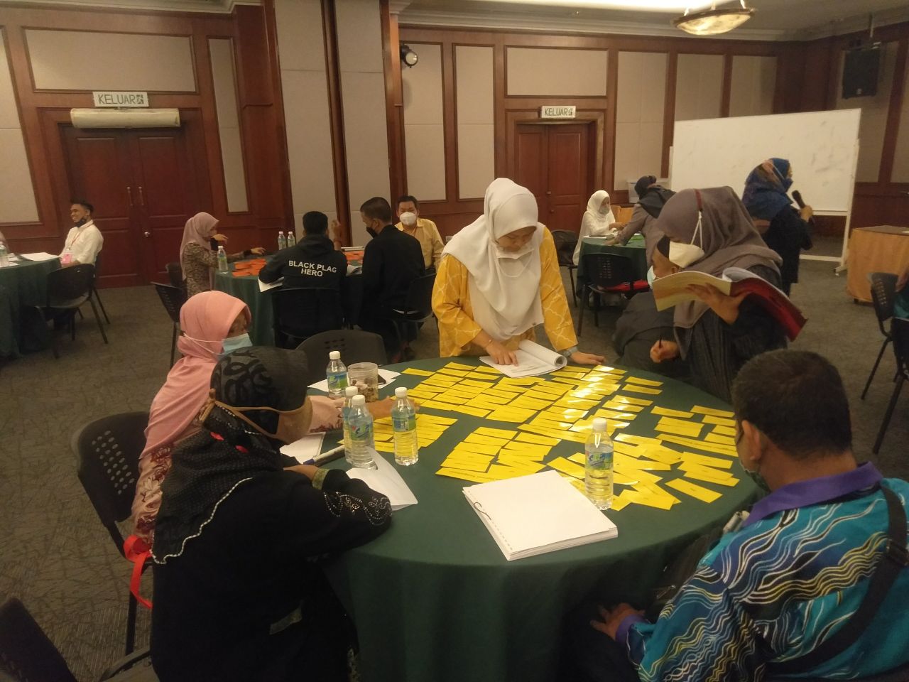 Kursus Protokol Dan Etiket Sosial : Awaken Training & Consultancy